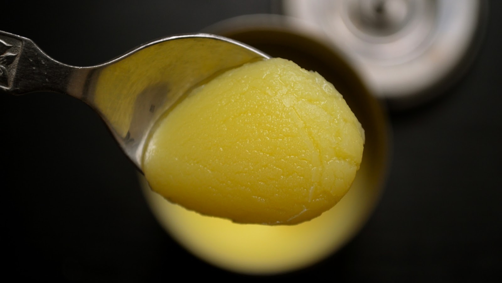 Untul ghee, elixirul tinereţii. Află ce este şi cum îl poţi prepara ...